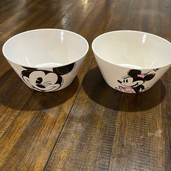Zak! | Dining | Mickey And Minnie Mouse Bowls | Poshmark